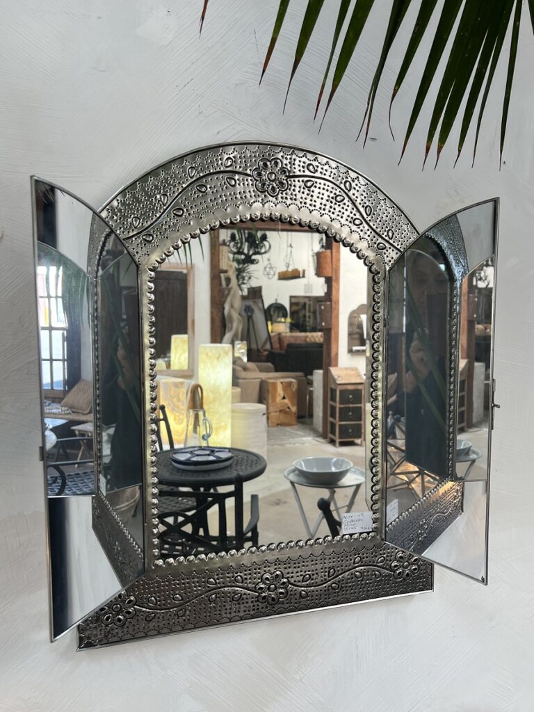 Cinderella Mirror | Silver Tin - LA Imports